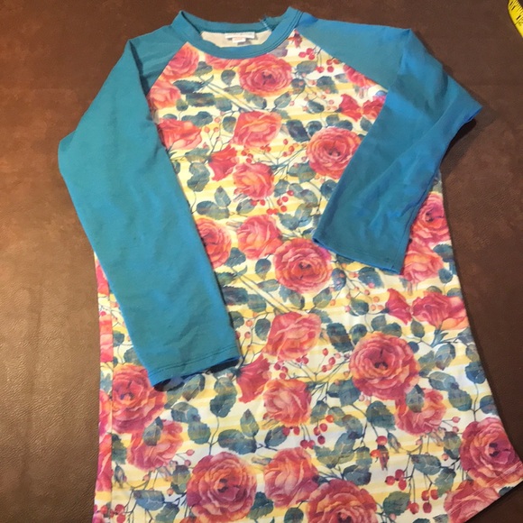 LuLaRoe | Tops | Lularoe Baseball Tee | Poshmark